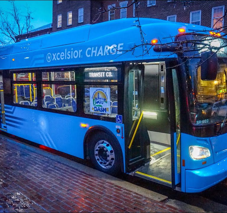New Flyer provides 10 electric buses to Toronto - Sustainable Bus
