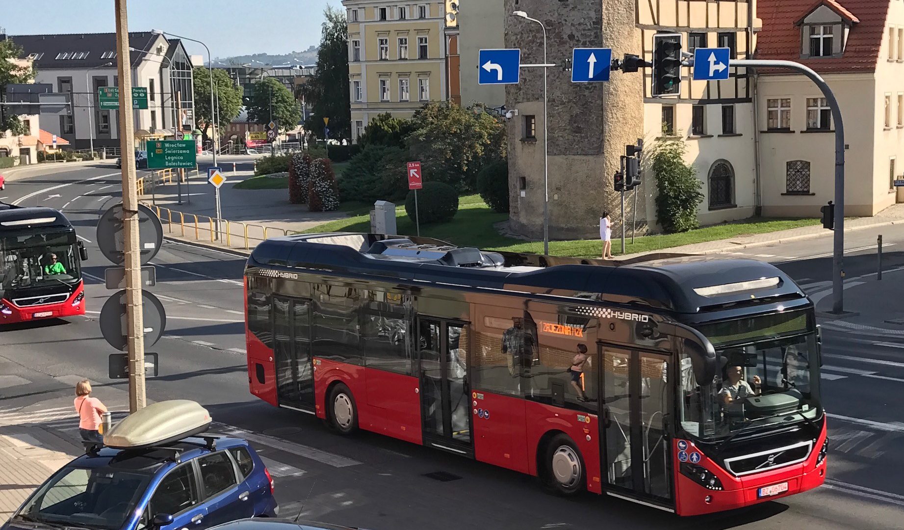 Volvo Buses and hybridization in Poland: seven 7900 Electric Hybrid to ...