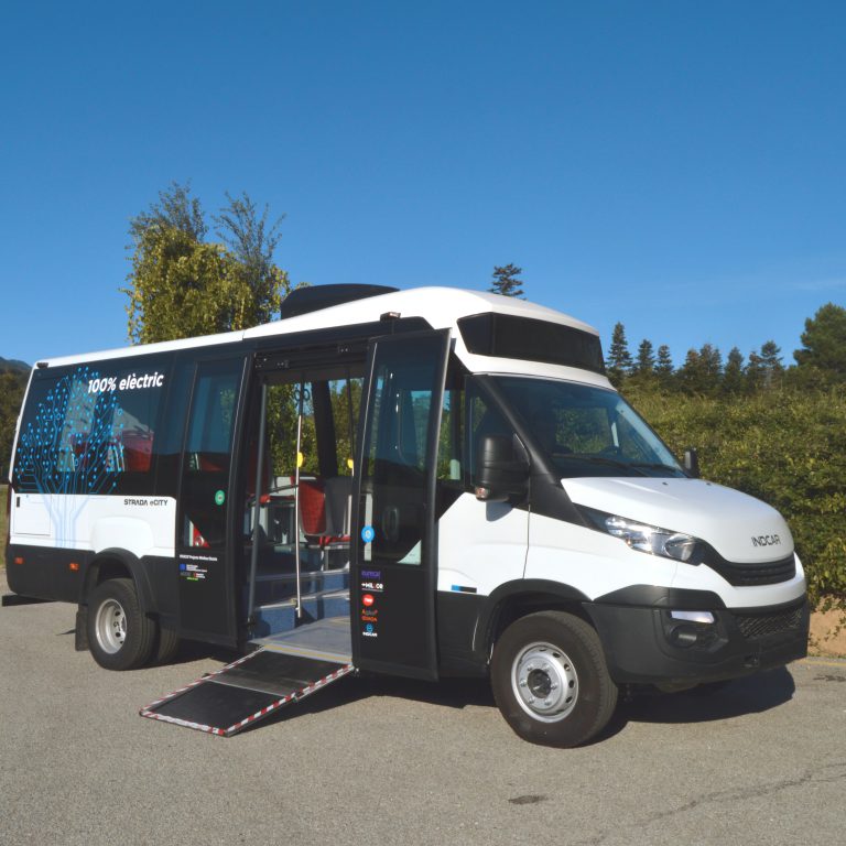 Indcar presents its first electric minibus prototype. A joint project ...