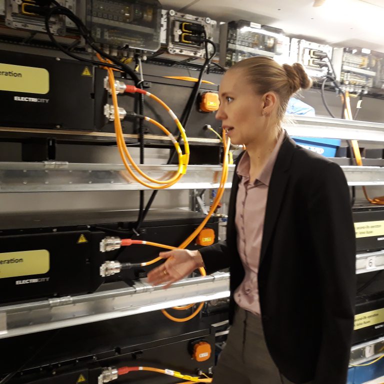 Volvo electric bus batteries used to store solar energy in apartment ...