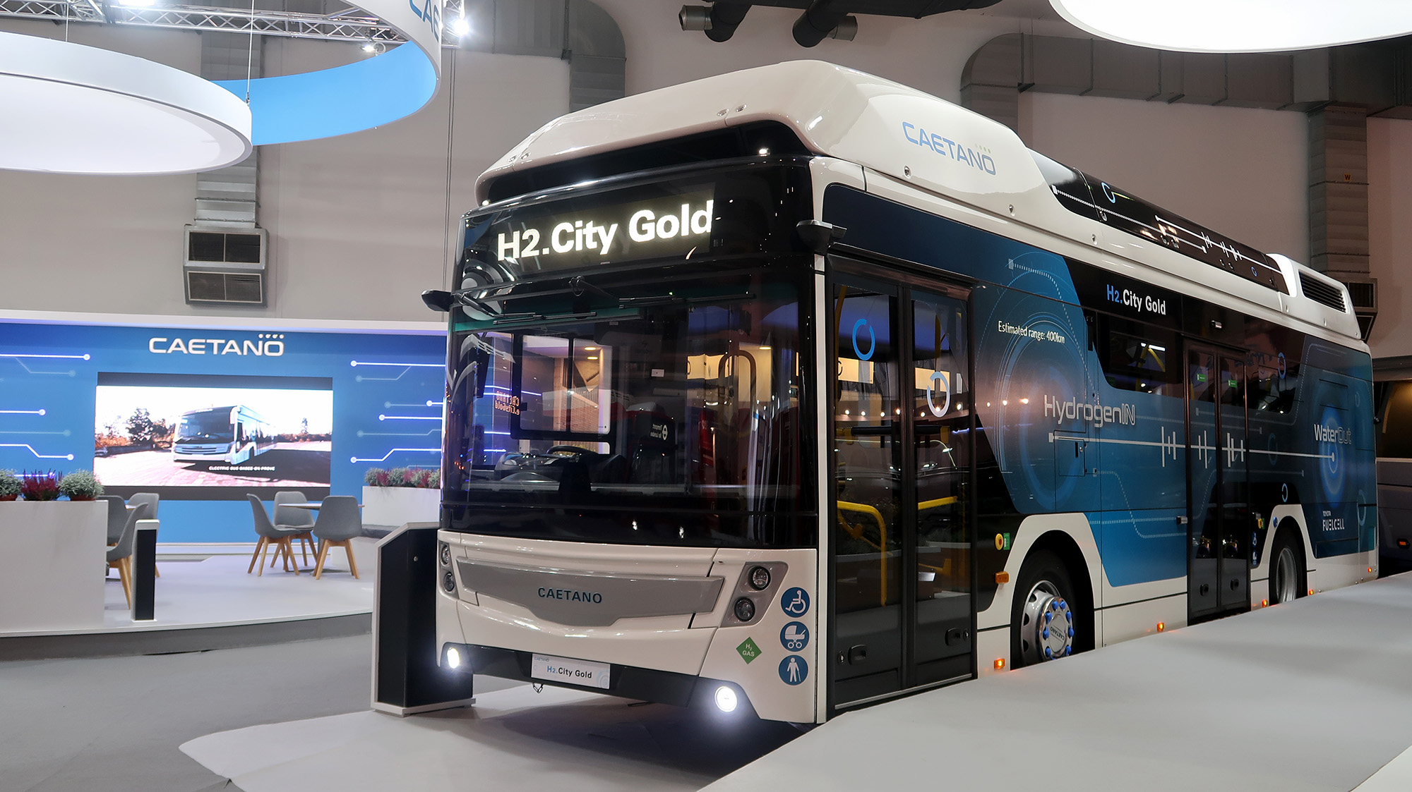 CaetanoBus hydrogen bus launched with Toyota. 400 km with one refill ...