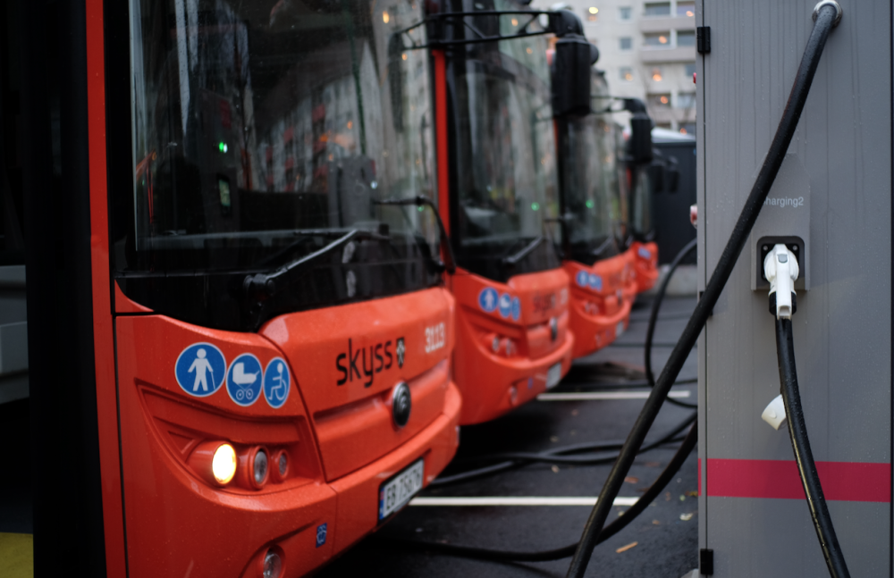 CarMedialab: how smart charging helps PTO to scale up electric bus ...