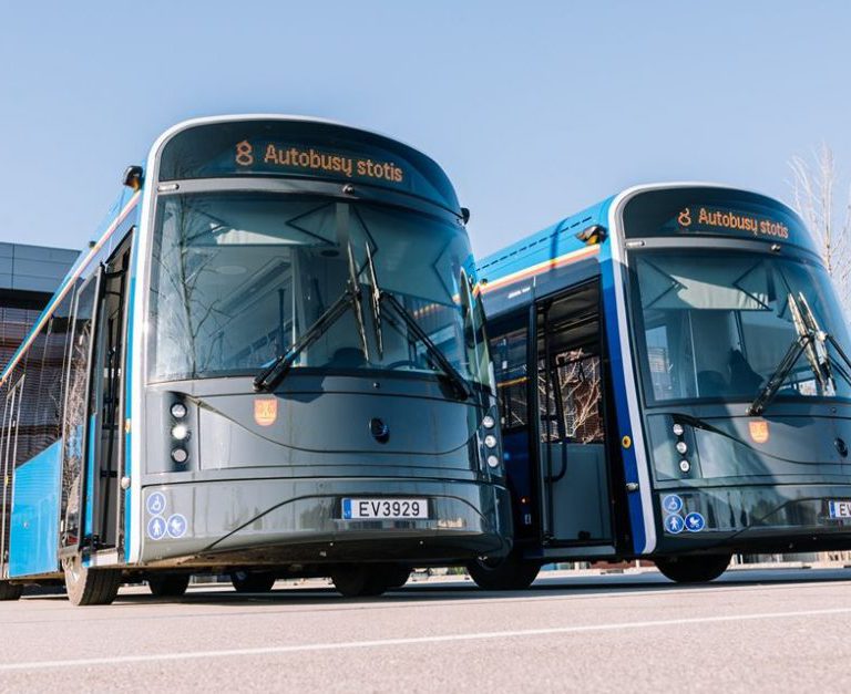 Composite materials and small batteries. Dancer Bus, the Lithuanian e ...