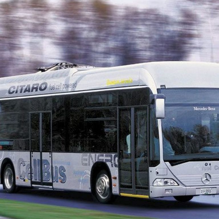 Volvo with Daimler: a joint venture to develop fuel cell trucks and ... Volvo with Daimler: a joint venture to develop fuel cell trucks and ...