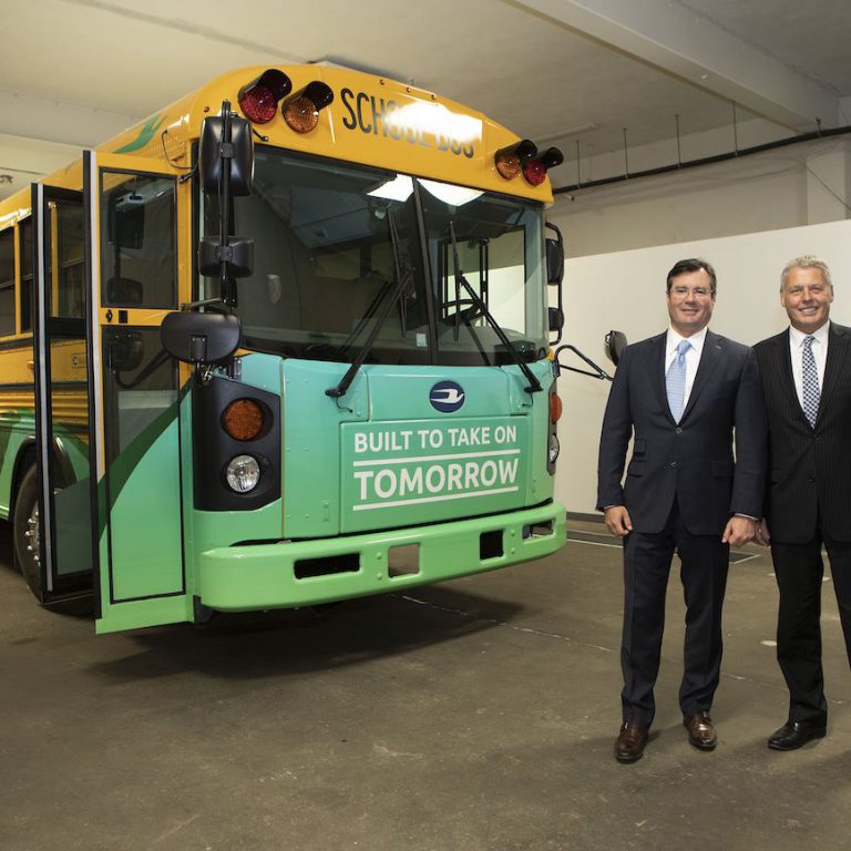 Electric school bus market grows in North America, Blue Bird increase ...