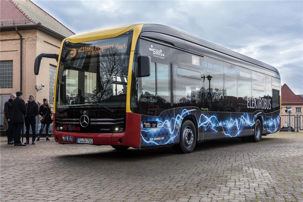 Five Mercedes eCitaro on their way to Bremen. With solid-state batteries