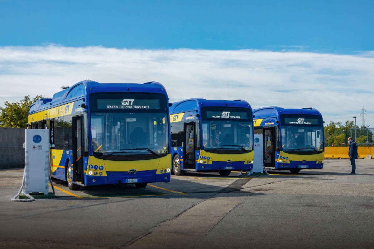 XCharge powers BYD e-bus fleets: selected as charging provider in Turin ...