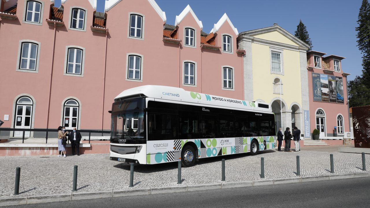 CaetanoBus sells the very first fuel cell buses in Portugal ...