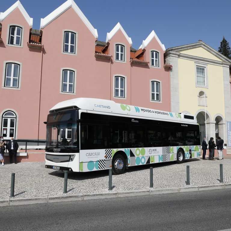 CaetanoBus sells the very first fuel cell buses in Portugal ...