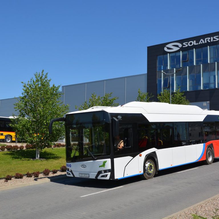 Poland, Malbork is launching on the road 6 e-buses from Solaris ...