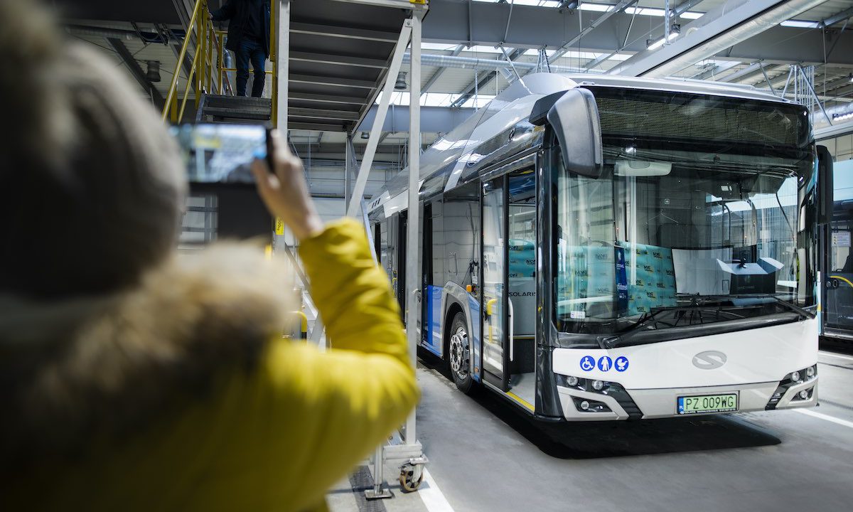 Solaris to launch the articulated fuel cell bus by 2022 (and gets a 5 ...