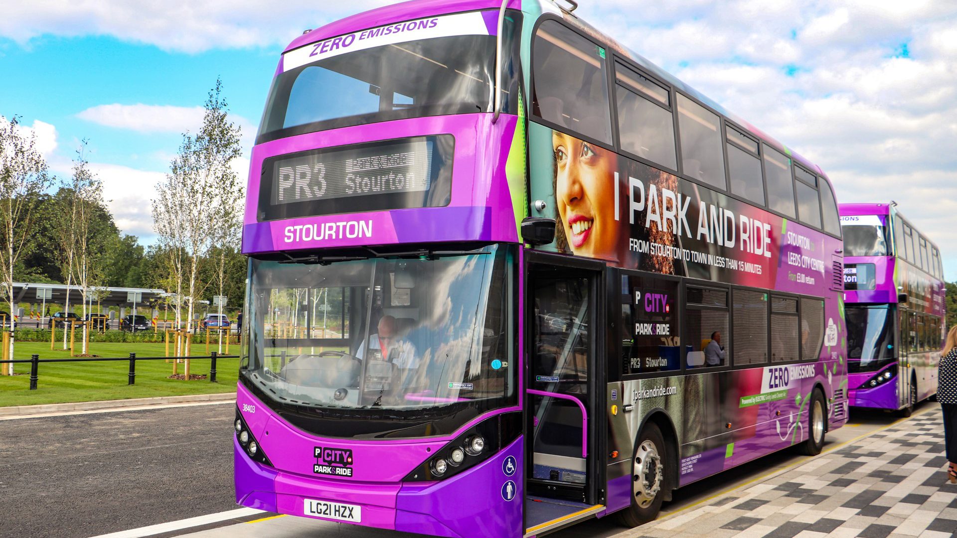 Leeds Park & Ride got 5 BYD ADL Enviro400EV electric double deckers ...