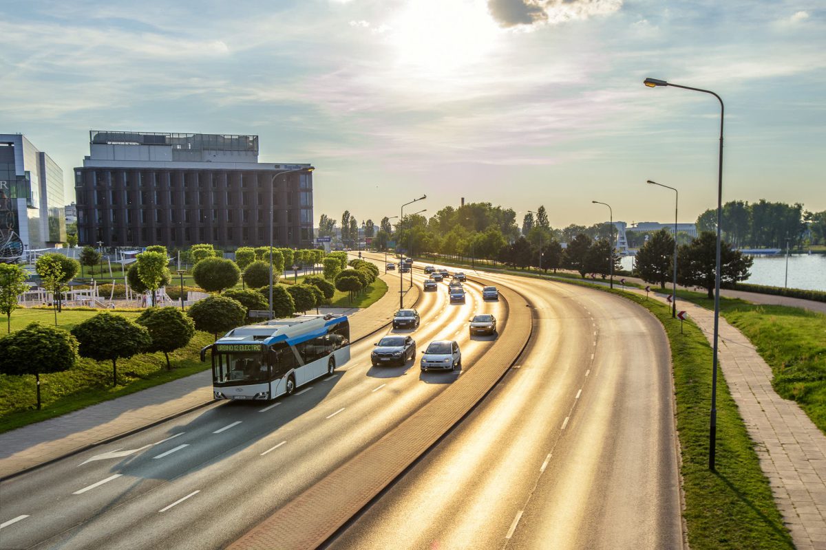 A third of European public transport buses to be zero emission by 2030 ...
