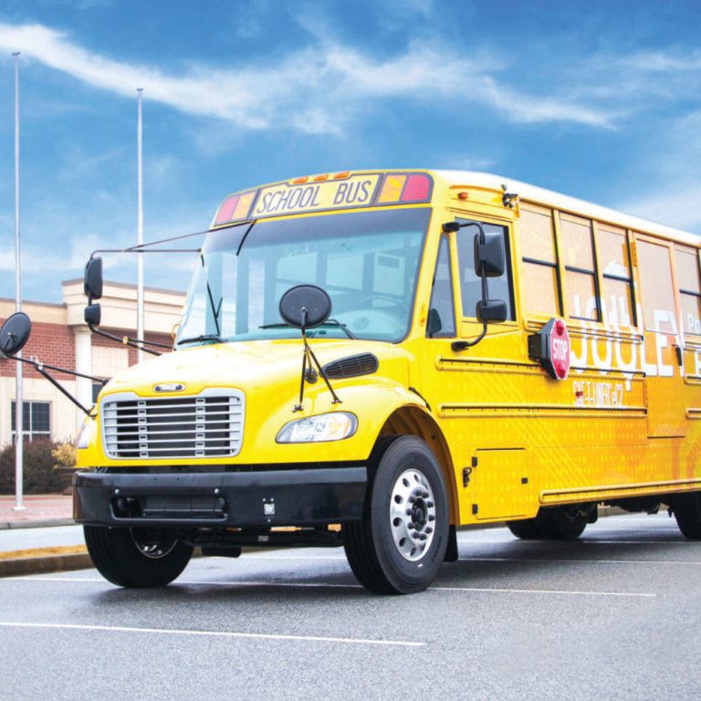 Electric school bus supports the local electricity grid for more than ...