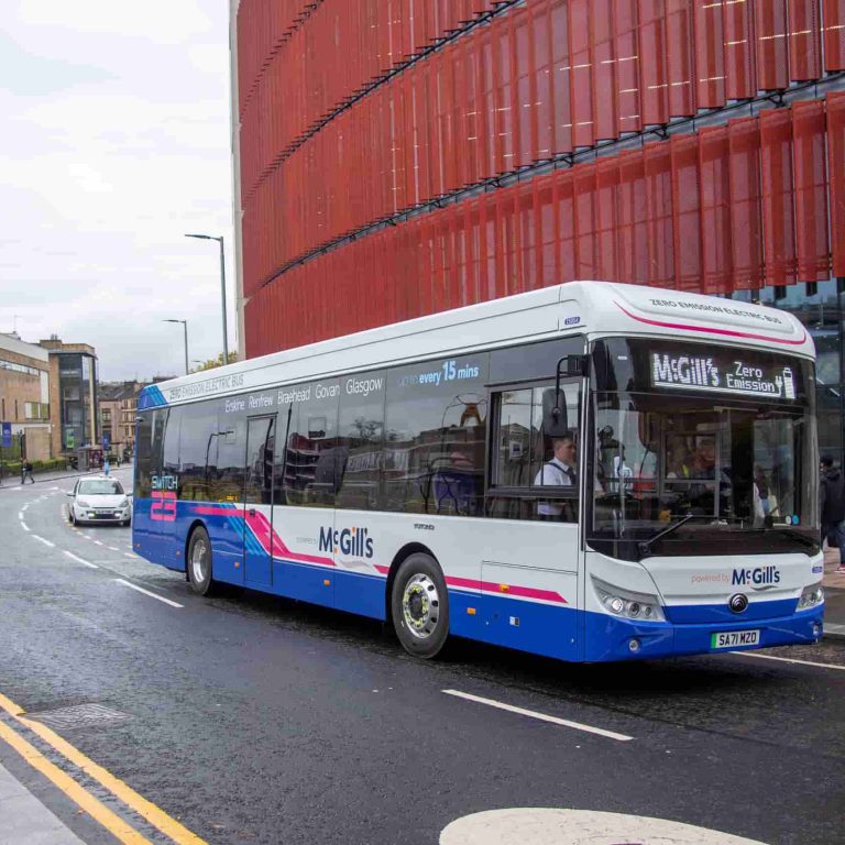 Pelican Engineering celebrates big number of Yutong e-vehicles at Cop26