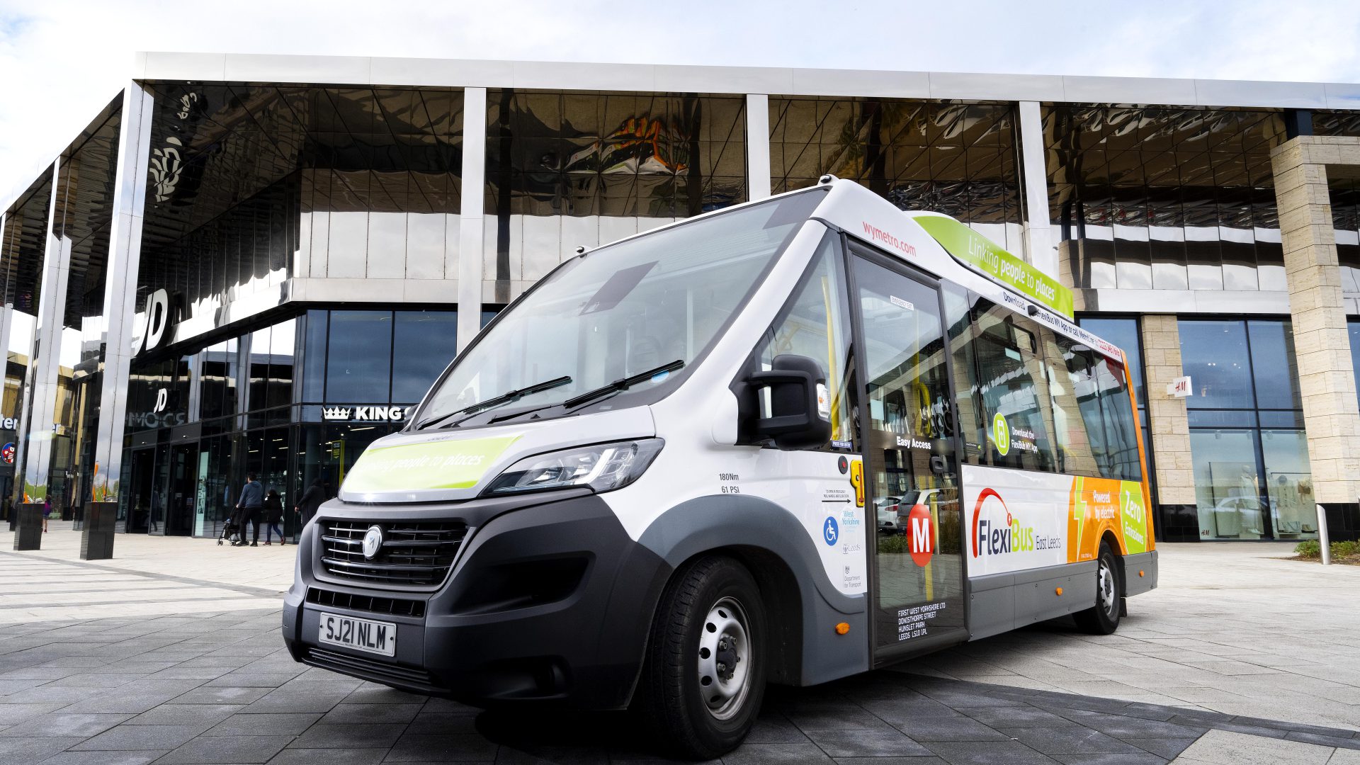 Seven Mellor Orion e-buses for Leeds’ FlexiBus on demand service