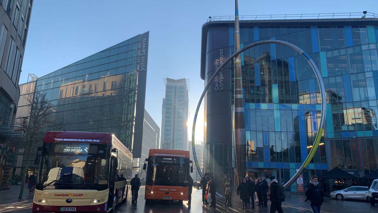 Pelican Engineering: 36 Yutong e-buses delivered in Cardiff (with ...