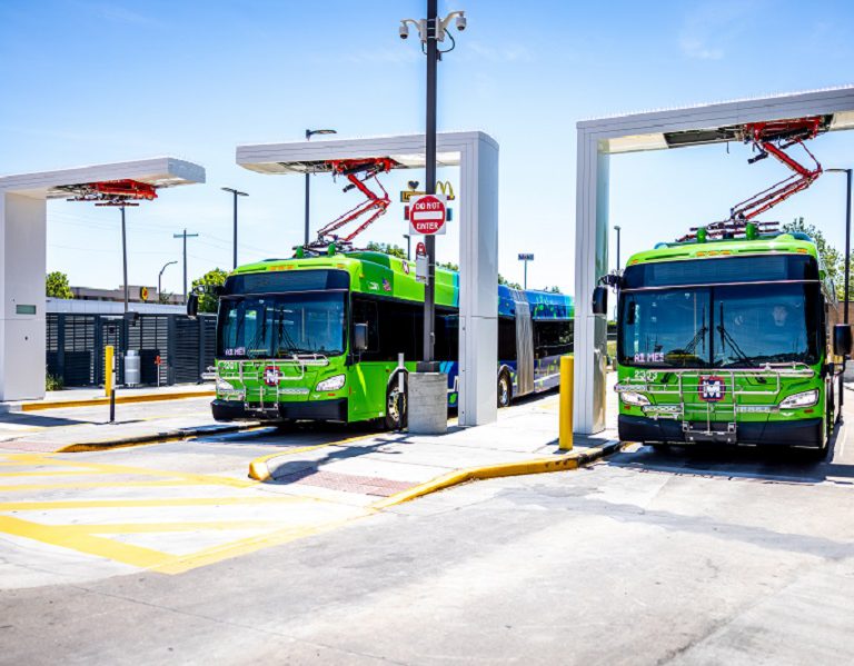ABB powers New Flyer electric buses in St. Louis (23 chargers installed ...