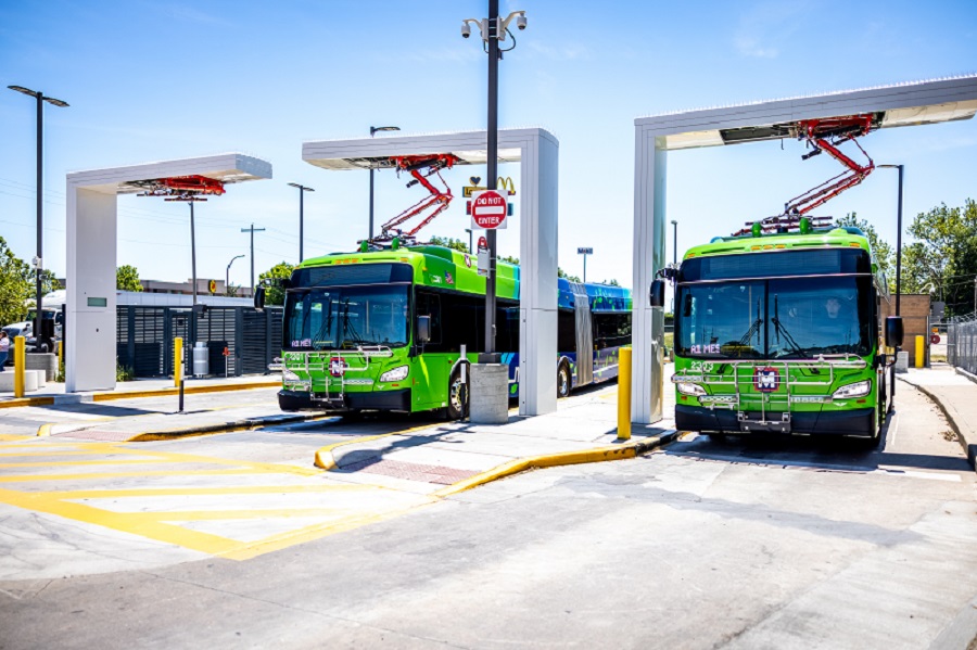 ABB powers New Flyer electric buses in St. Louis (23 chargers installed ...