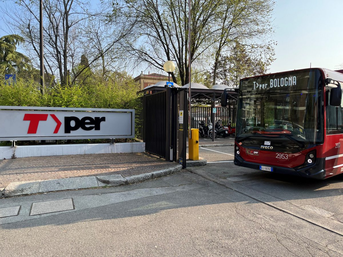 Iveco Bus delivers two E-Way electric buses in Bologna - Sustainable Bus