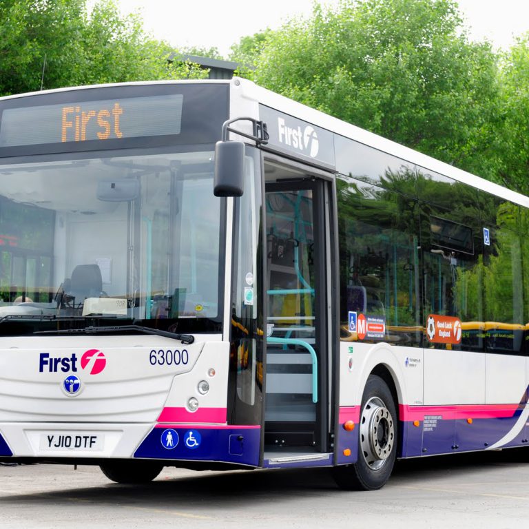 UK, a single QR code to travel via bus and rail on First Bus and Great ...