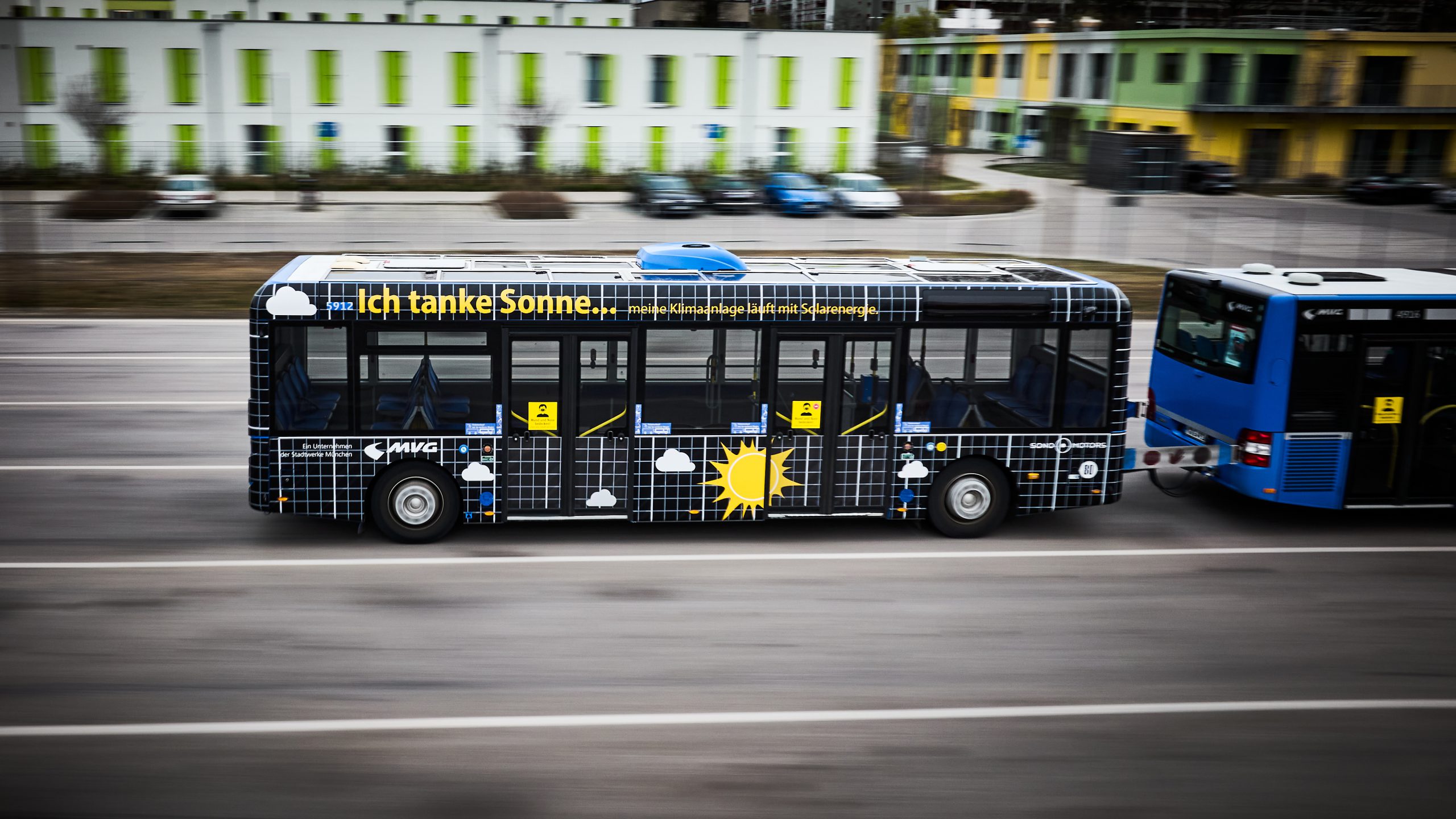 Sono Motors powers a solar bus trailer in Munich - Sustainable Bus