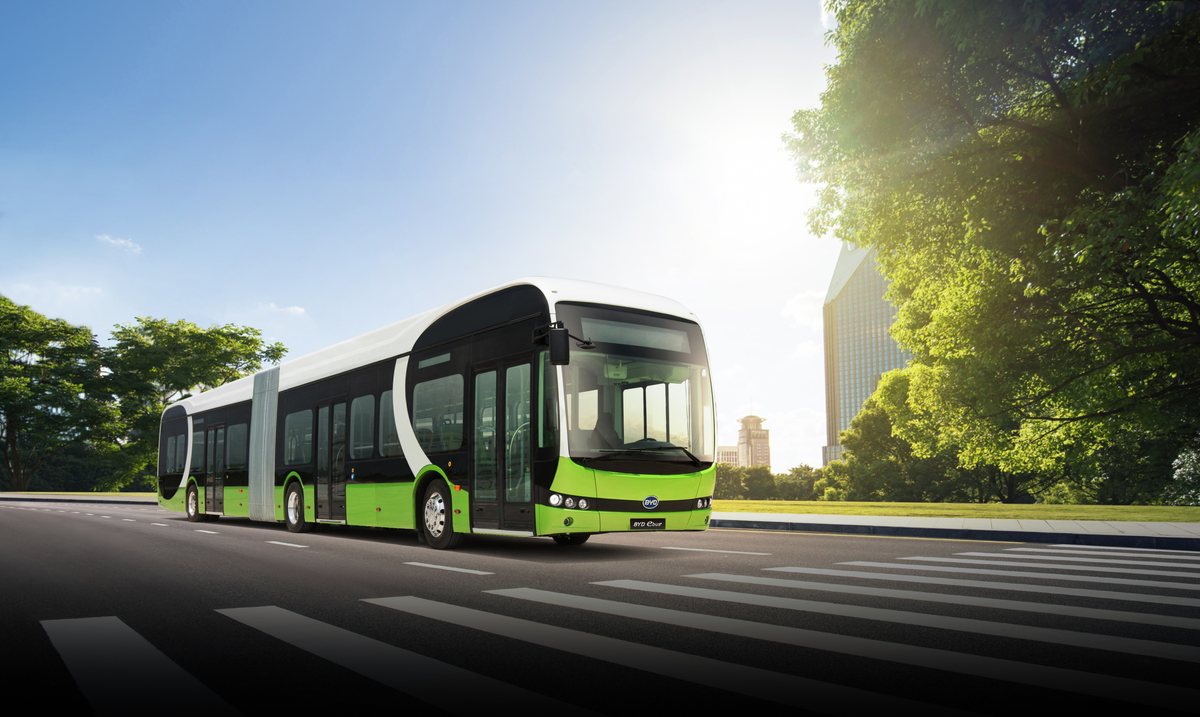 Eighteen-meter electric articulated buses: BYD's first time in Spain