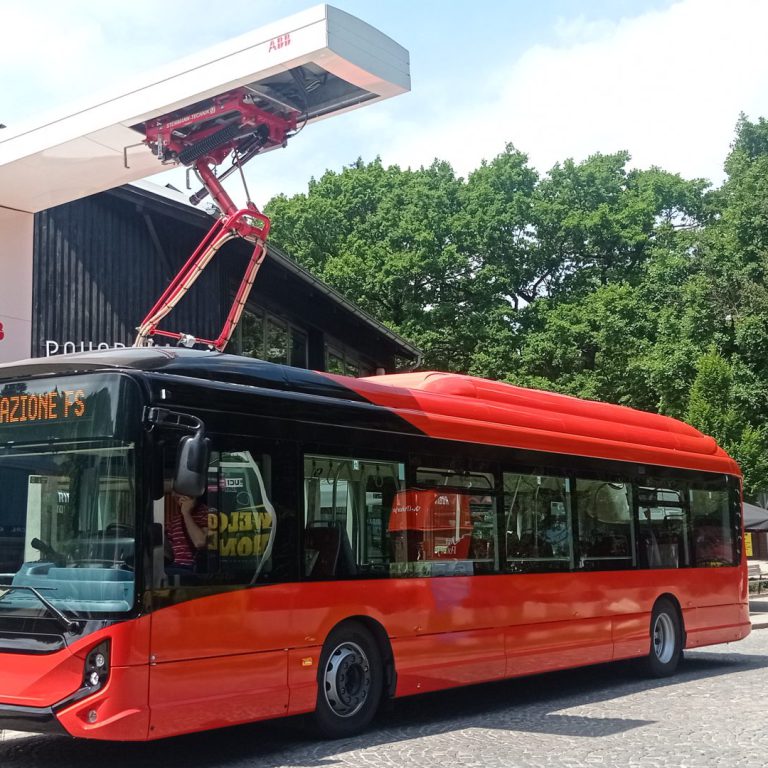 Two Iveco Bus e-buses for Slovenia (with fast charging) - Sustainable Bus