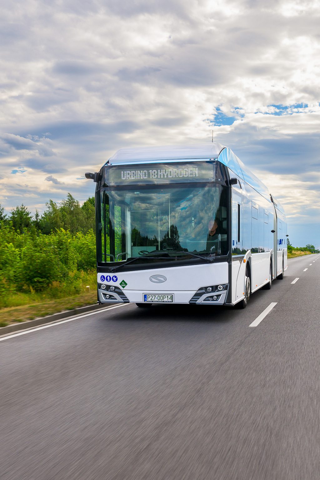 Solaris Urbino 18 hydrogen launched. Up to 140 passengers and 350 km ...