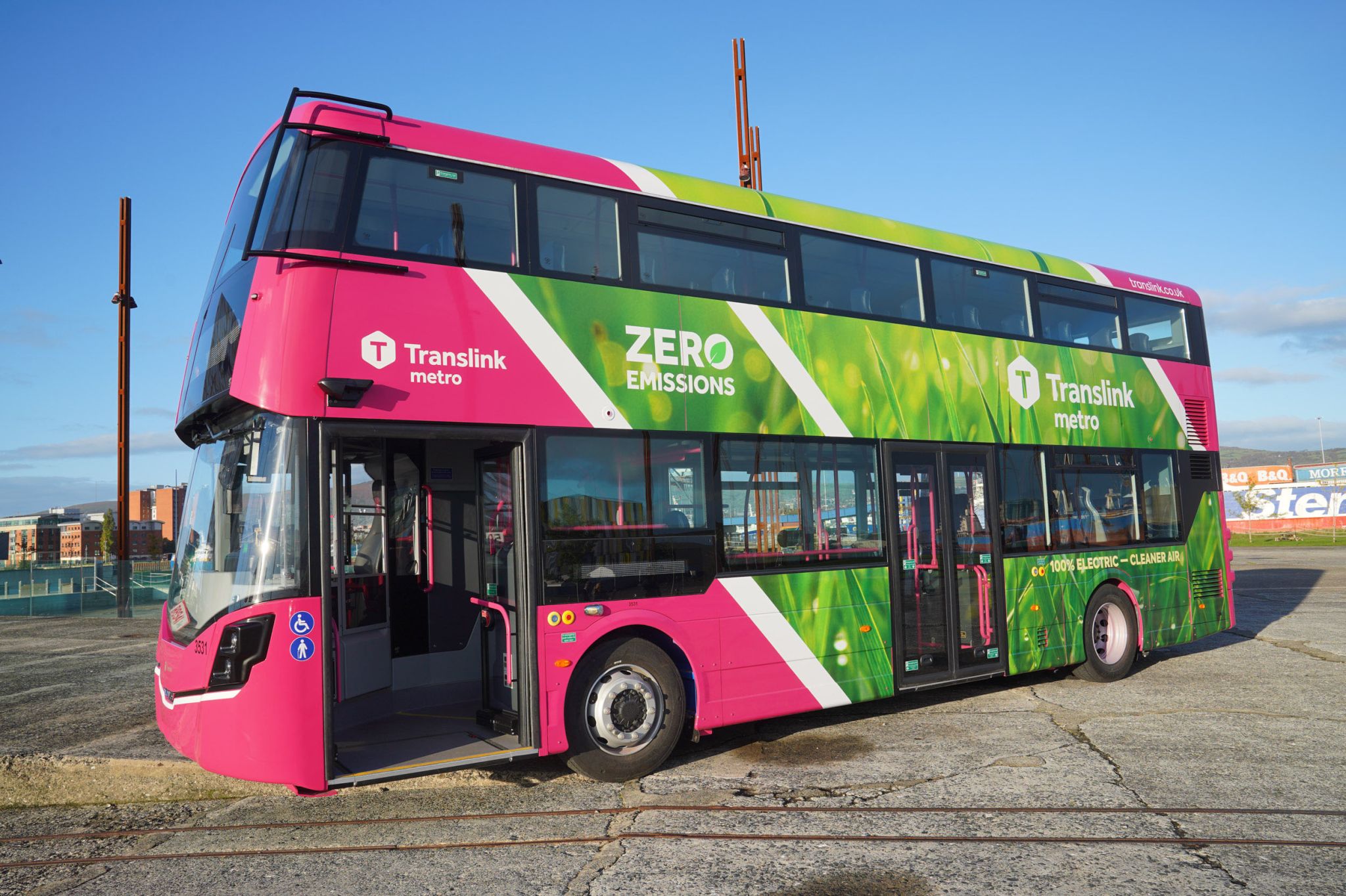 Translink Signs Contract With Wrightbus For 100 New Zero Emission Buses Translink Signs Contract With Wrightbus For 100 New Zero Emission Buses