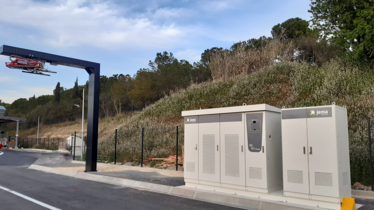 Jema Energy achieves electrification of London longest bus line