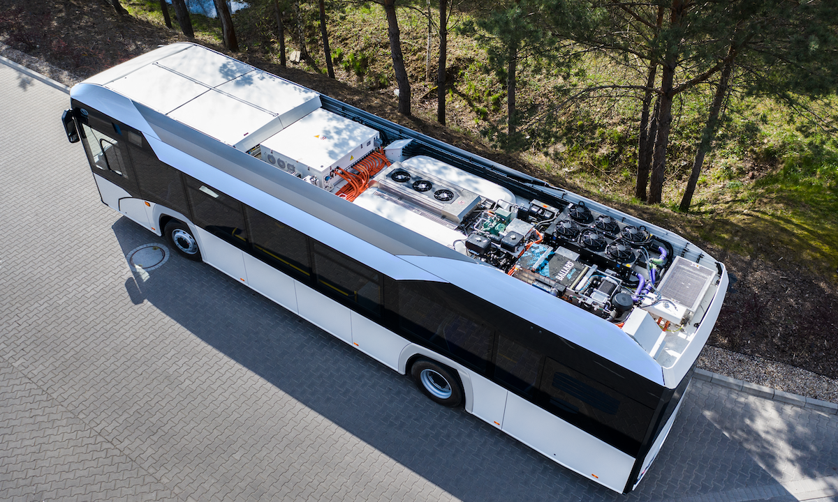 Poznan invests in fuel cell buses: 25 vehicles ordered to Solaris