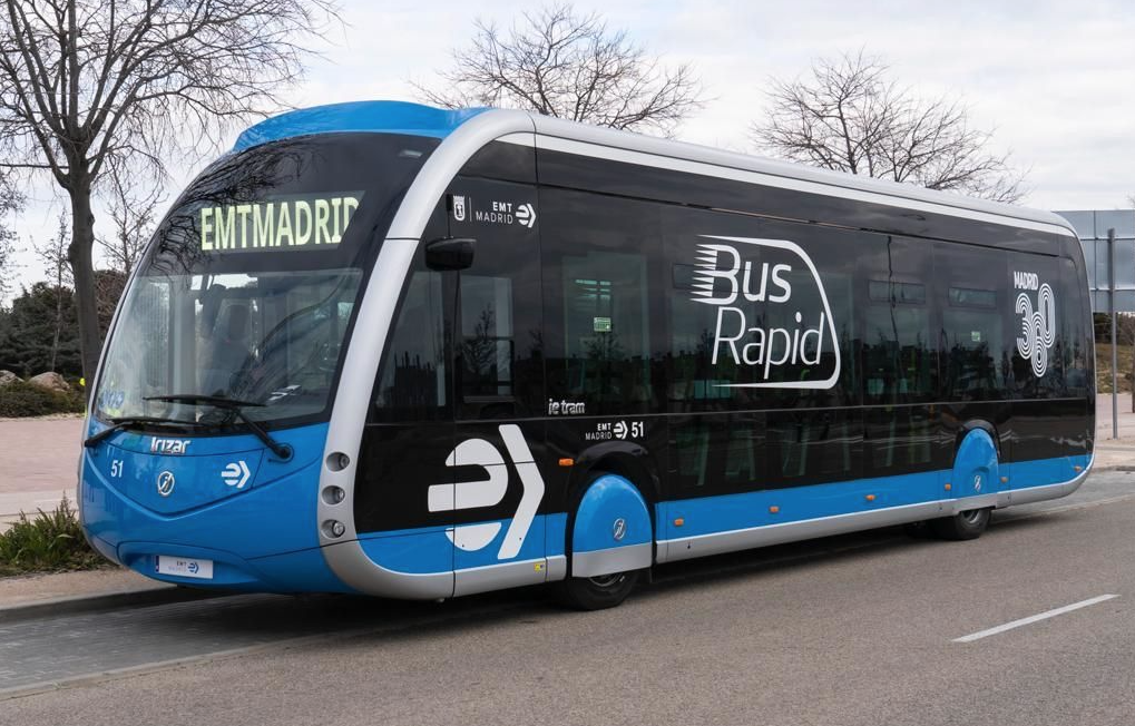 EMT Madrid launches a BRT. 10 Irizar ie tram on a line with traffic ...