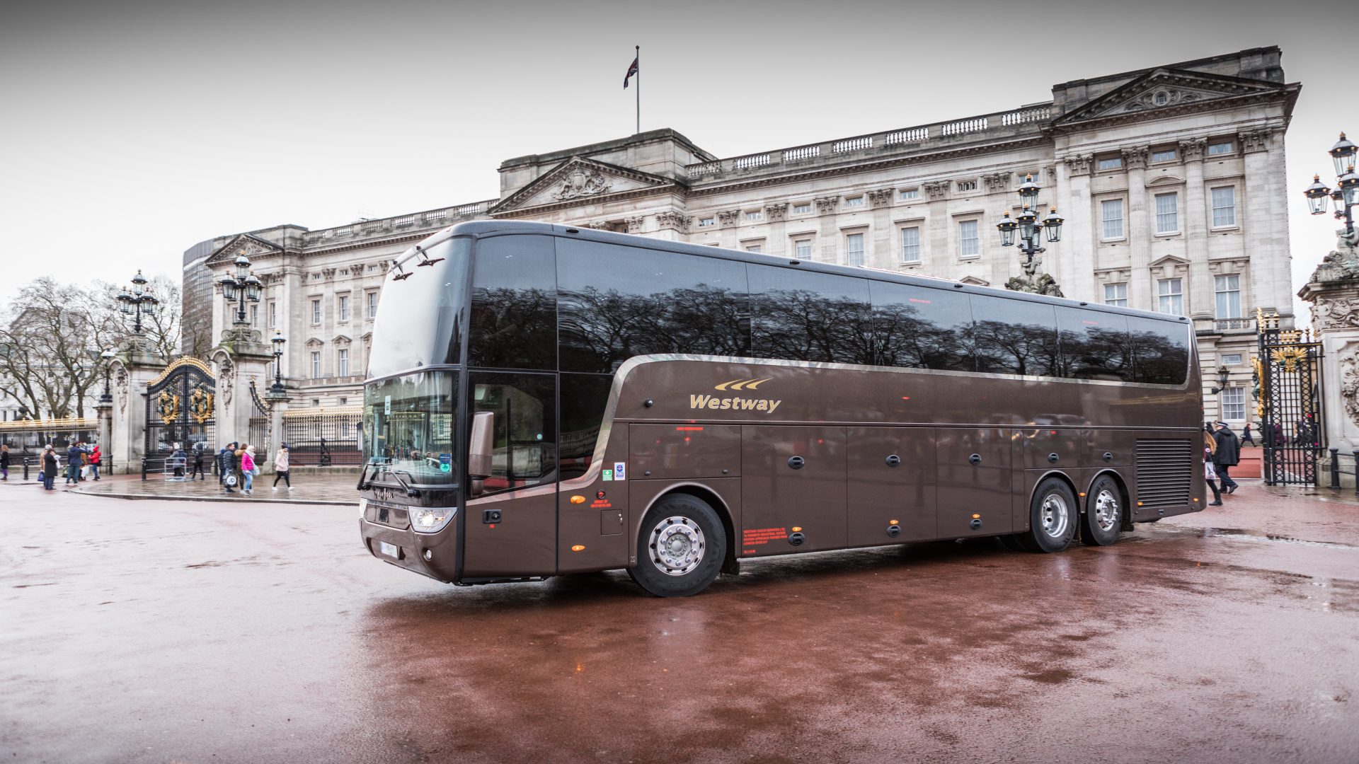 Equipmake showcases its coach repower technology at ITT Hub ...