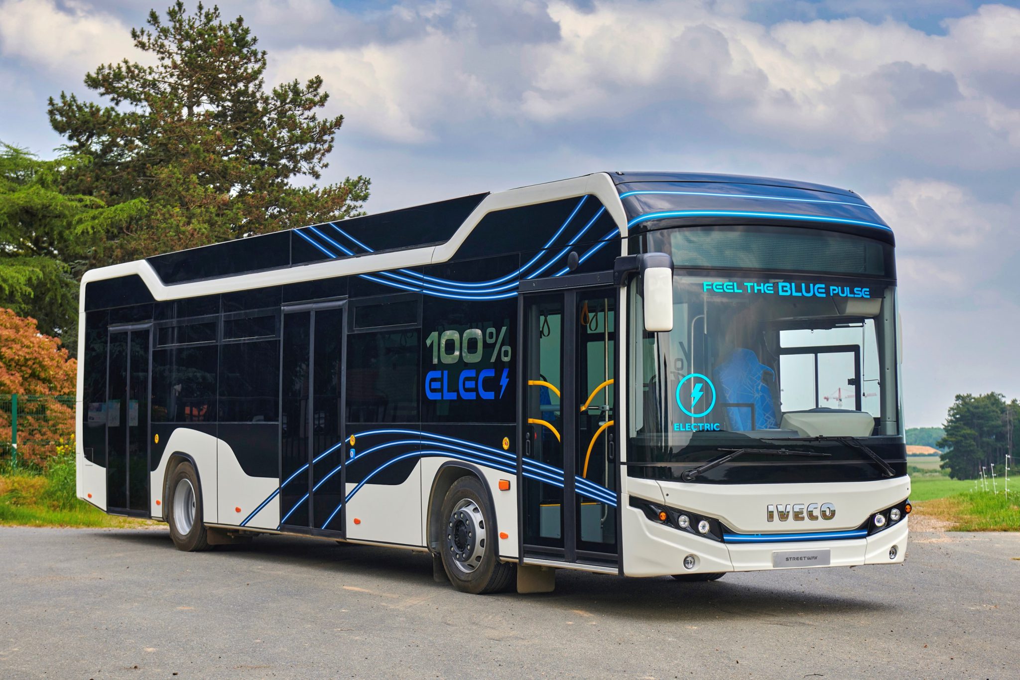 Crossway LE Elec, eDaily, Streetway Electric: up the curtain on Iveco ...