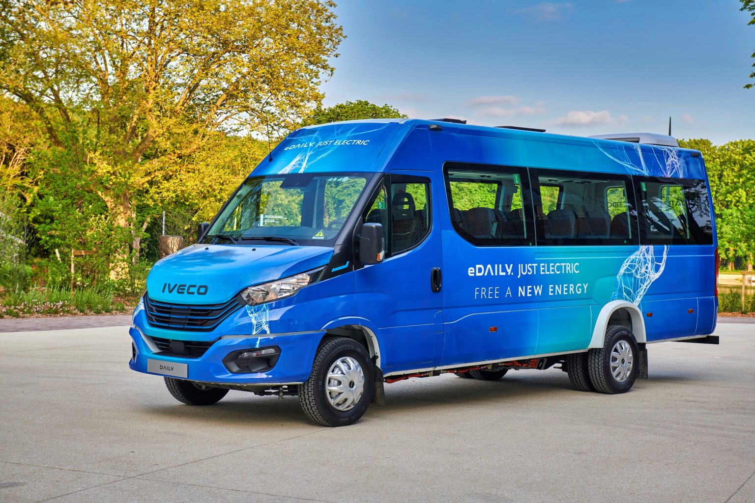 Crossway LE Elec, eDaily, Streetway Electric: up the curtain on Iveco ...