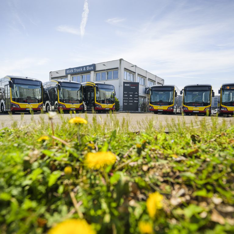 MAN delivers six electric articulated buses to Stadtwerke Tübingen