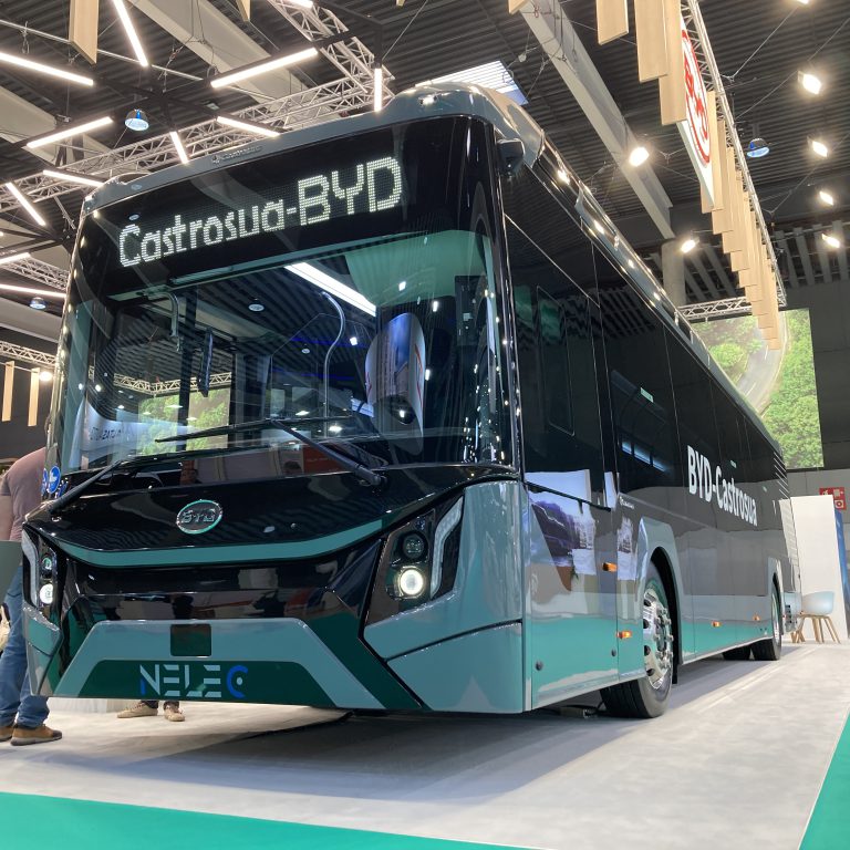 BYD eBus B19 and the joint-developed e-bus with Castrosua presented at UITP Summit