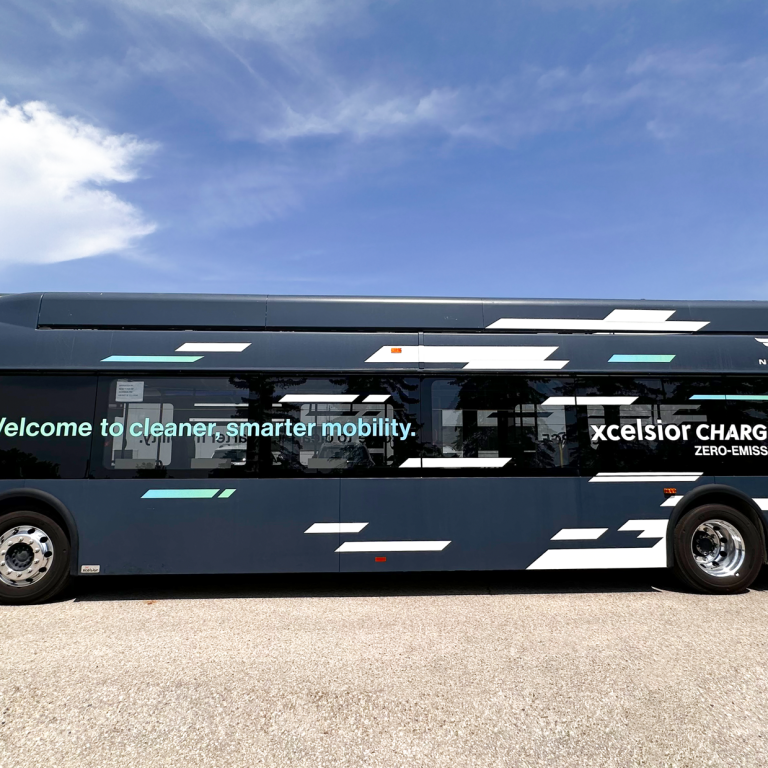 To NFI New Flyer an order of 26 long-range zero-emission buses by ...