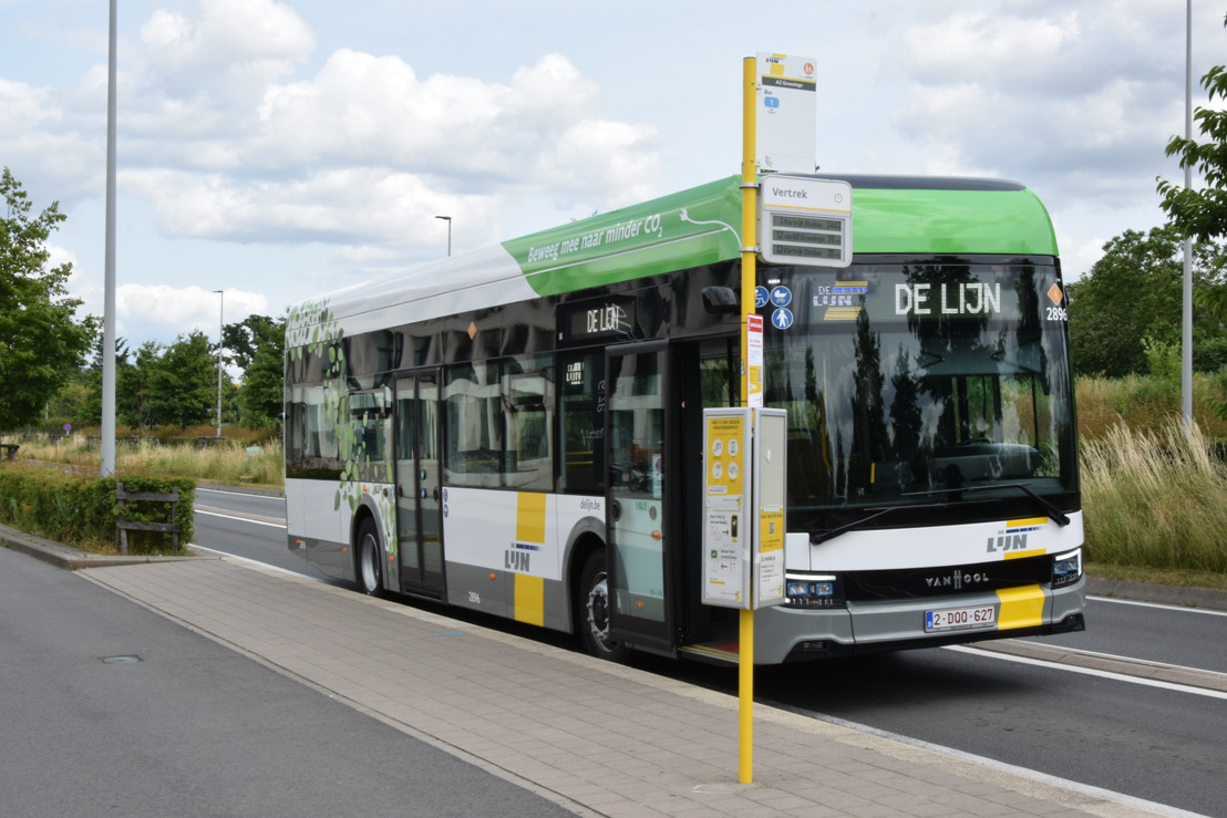 Van Hool's new Series A e-buses for De Lijn, which puts them into service in Kortrijk