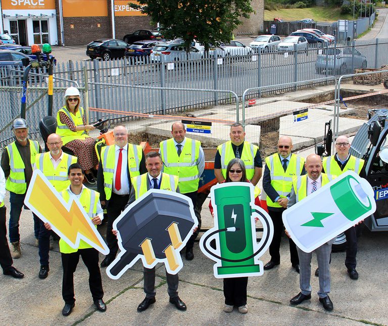 UK, First Bus begin works to convert Norwich Roundtree Way to electric ...