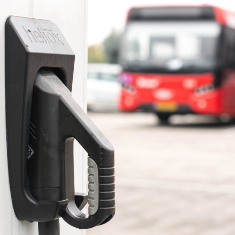 Siemens to take over Heliox in order to add DC fast-charging solutions for commercial vehicles