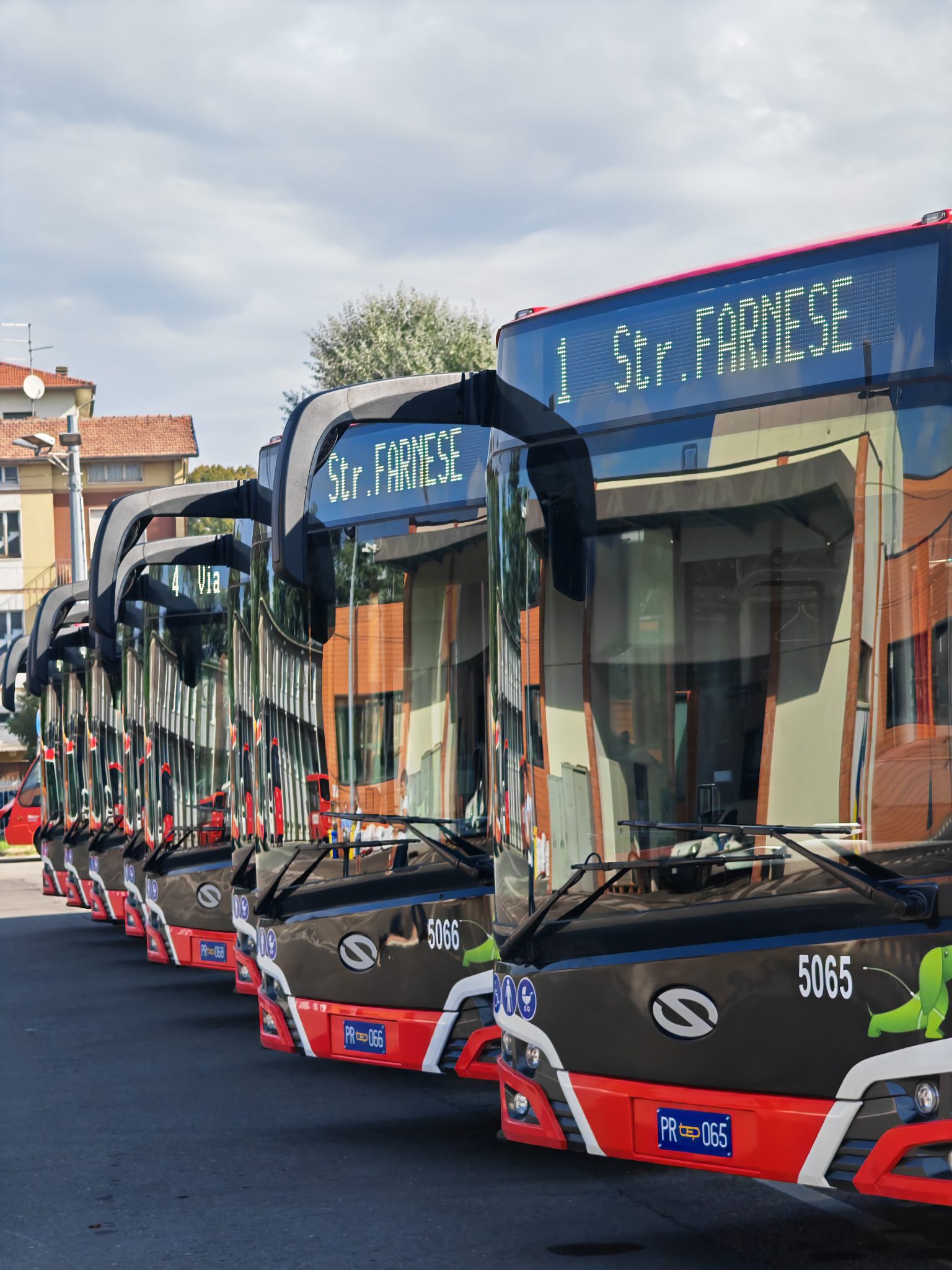 With the 8 new Trollino presented today, Parma (Italy) has completely ...