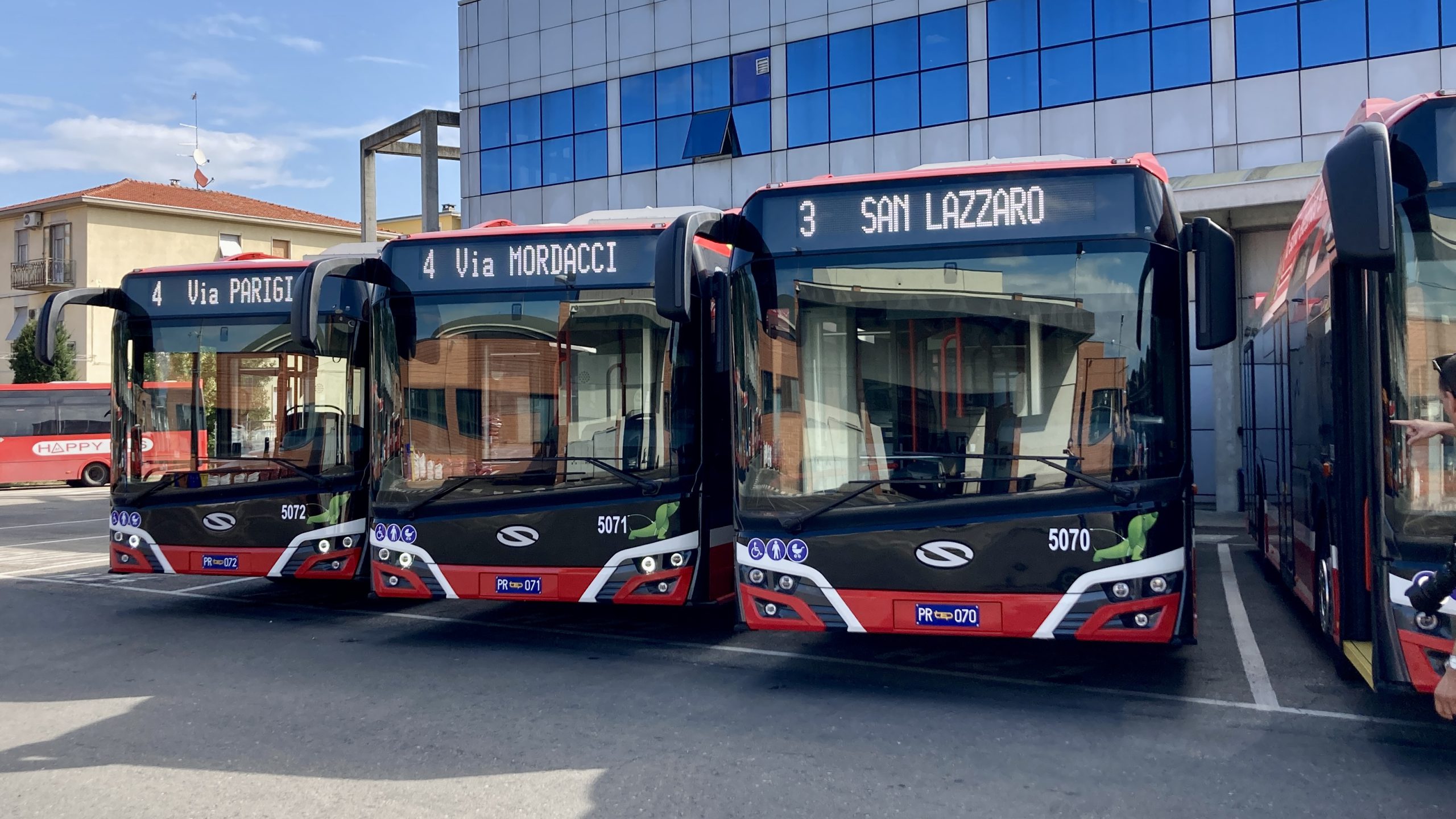 With the 8 new Trollino presented today, Parma (Italy) has completely ...