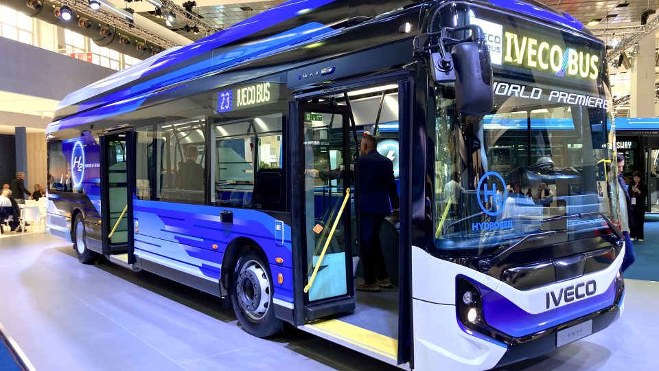 mirrorless Archives - Sustainable Bus