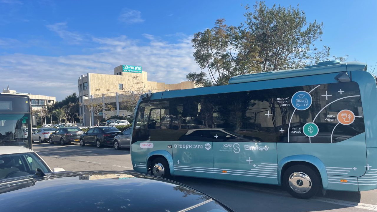 Imagry, a mapless autonomous driving solution is possible