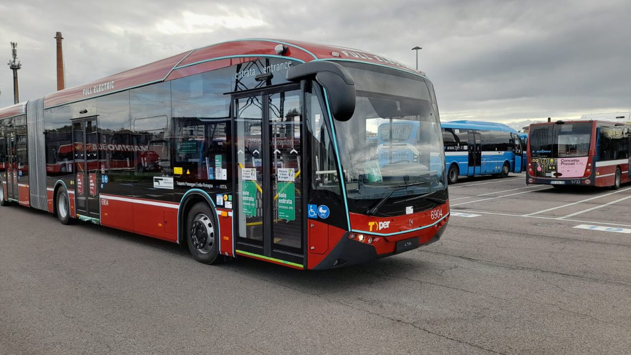 First Karsan e-ATA 18 delivered in Italy: Bologna receives the first ...