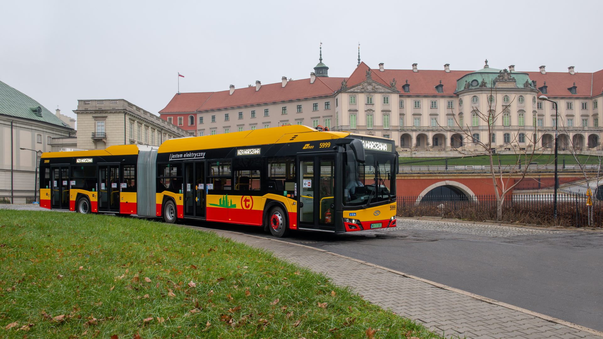 Twelve more Solaris Urbino electric buses for Warsaw - Sustainable Bus