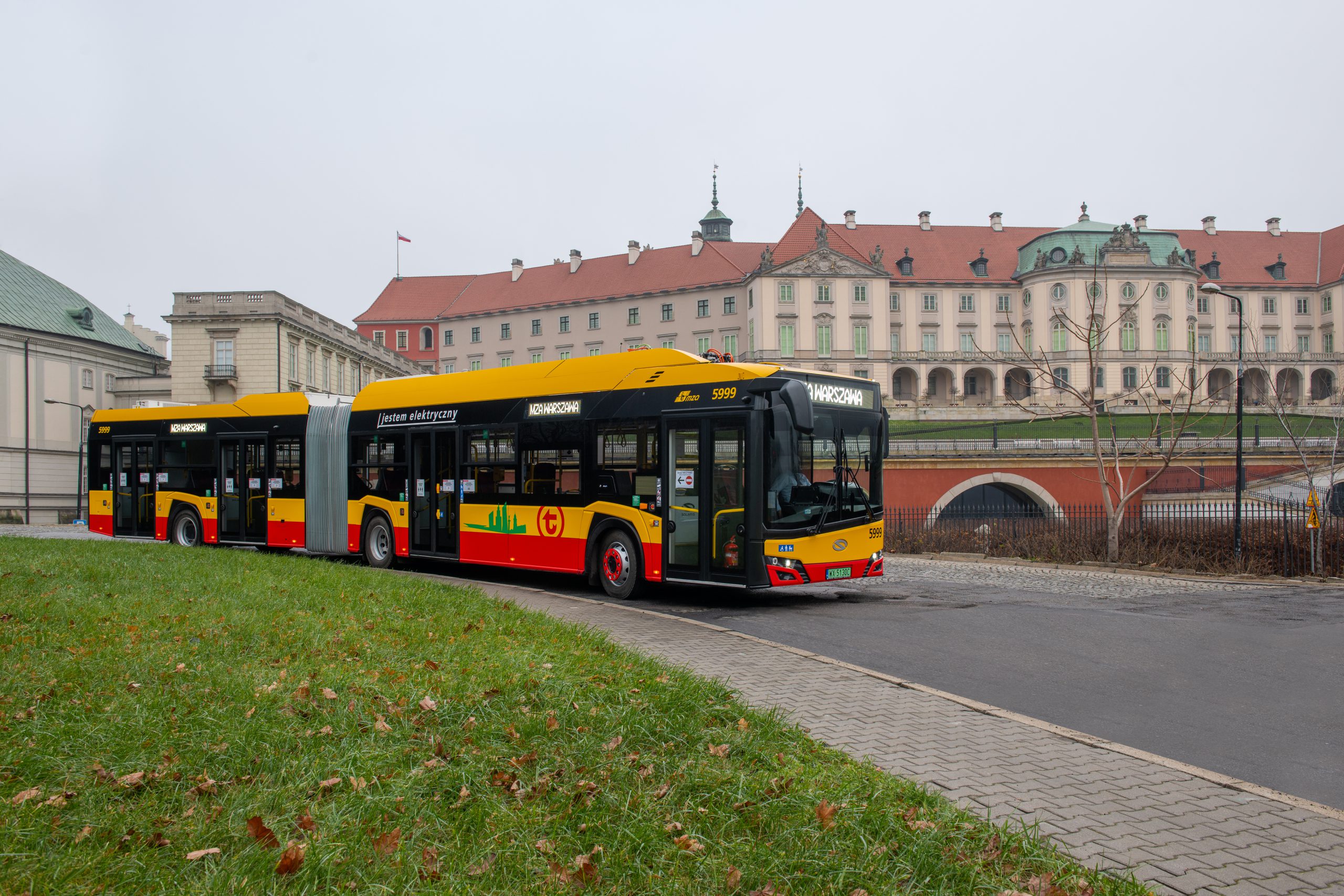 Twelve more Solaris Urbino electric buses for Warsaw - Sustainable Bus