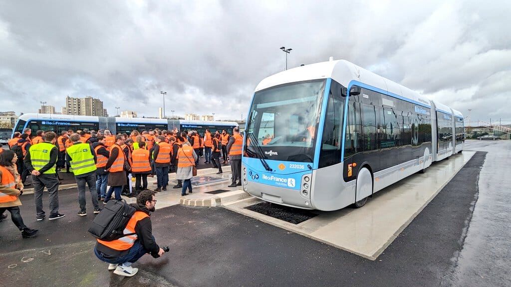 The first ground-charging system for the Tzen4 BRT line in Paris ...